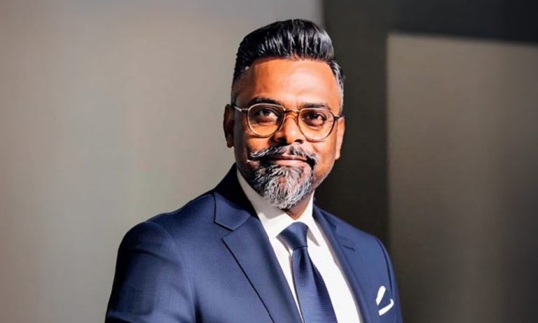 Dato' Manikandamurthy Velayoudam, Group Chairman, Sky Blue Media, to ...